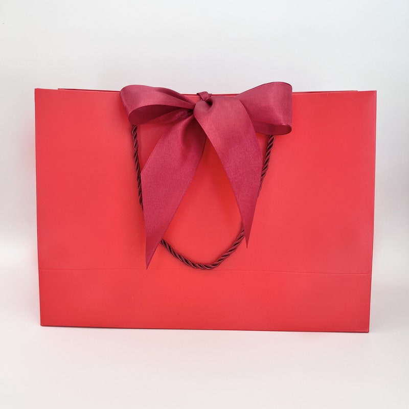 Red Gift Bags - 60+ Gift Ideas for 2025
