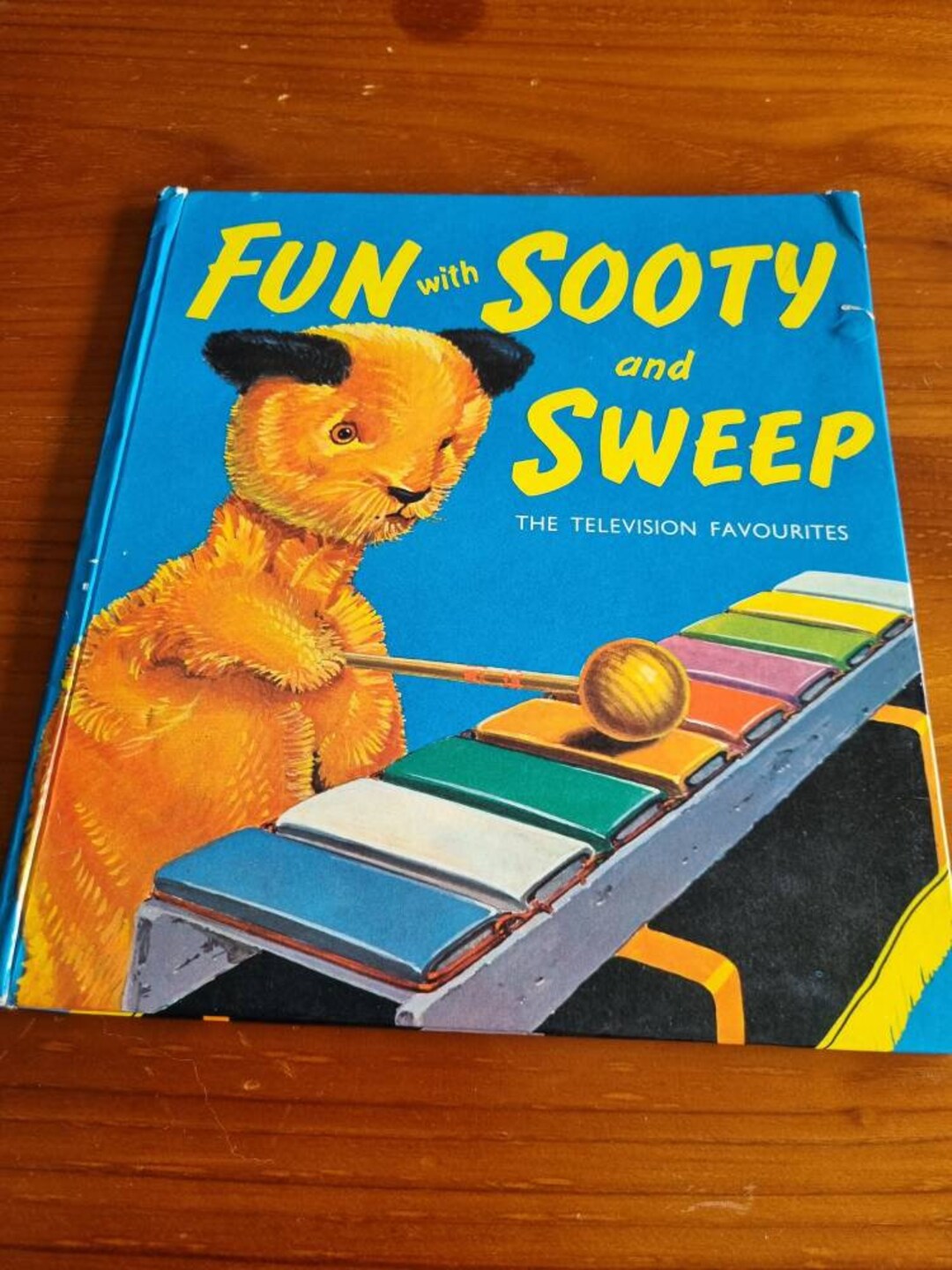 Vintage Rare Fun With Sooty and Sweep the Television Favourites Hard ...