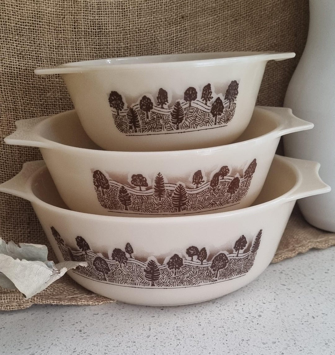Set of Three Vintage Pyrex Nesting Bowls in Forest Design - Etsy