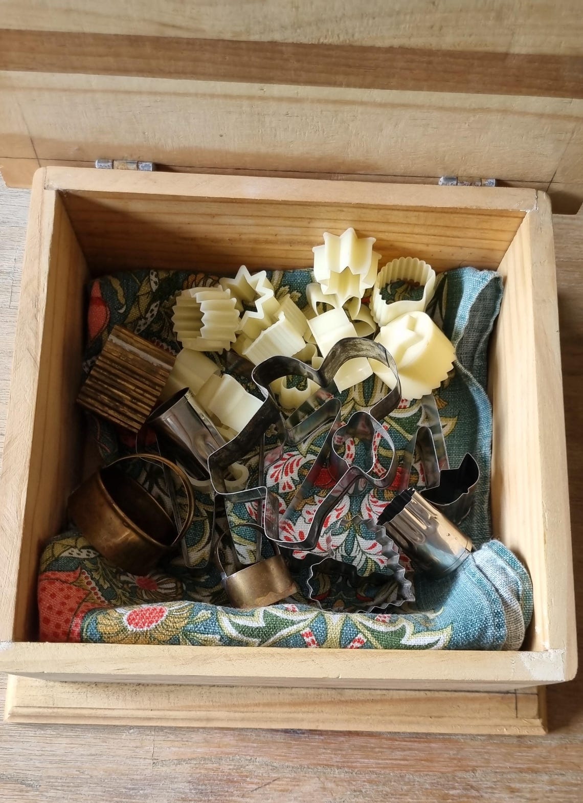 Vintage Baking Set in Wooden Box - Etsy