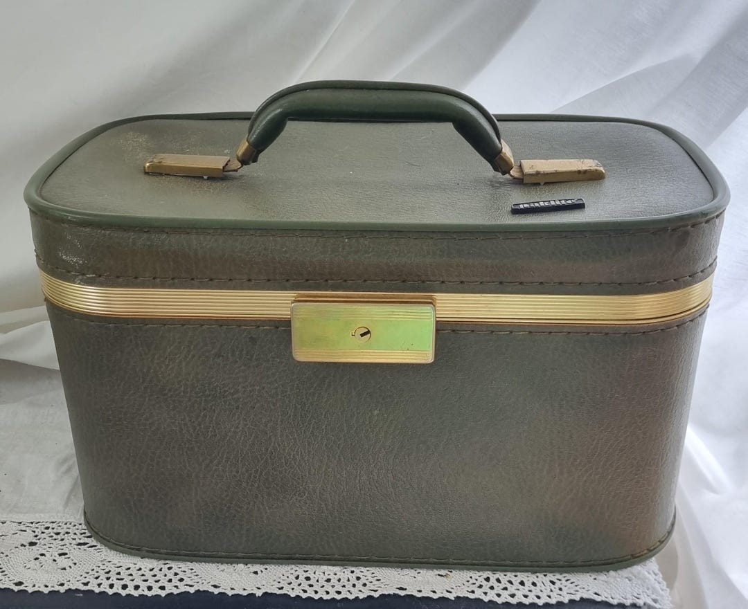 Vintage Avocado Green Train Case - Etsy