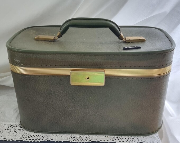 Vintage Avocado Green Train Case - Etsy