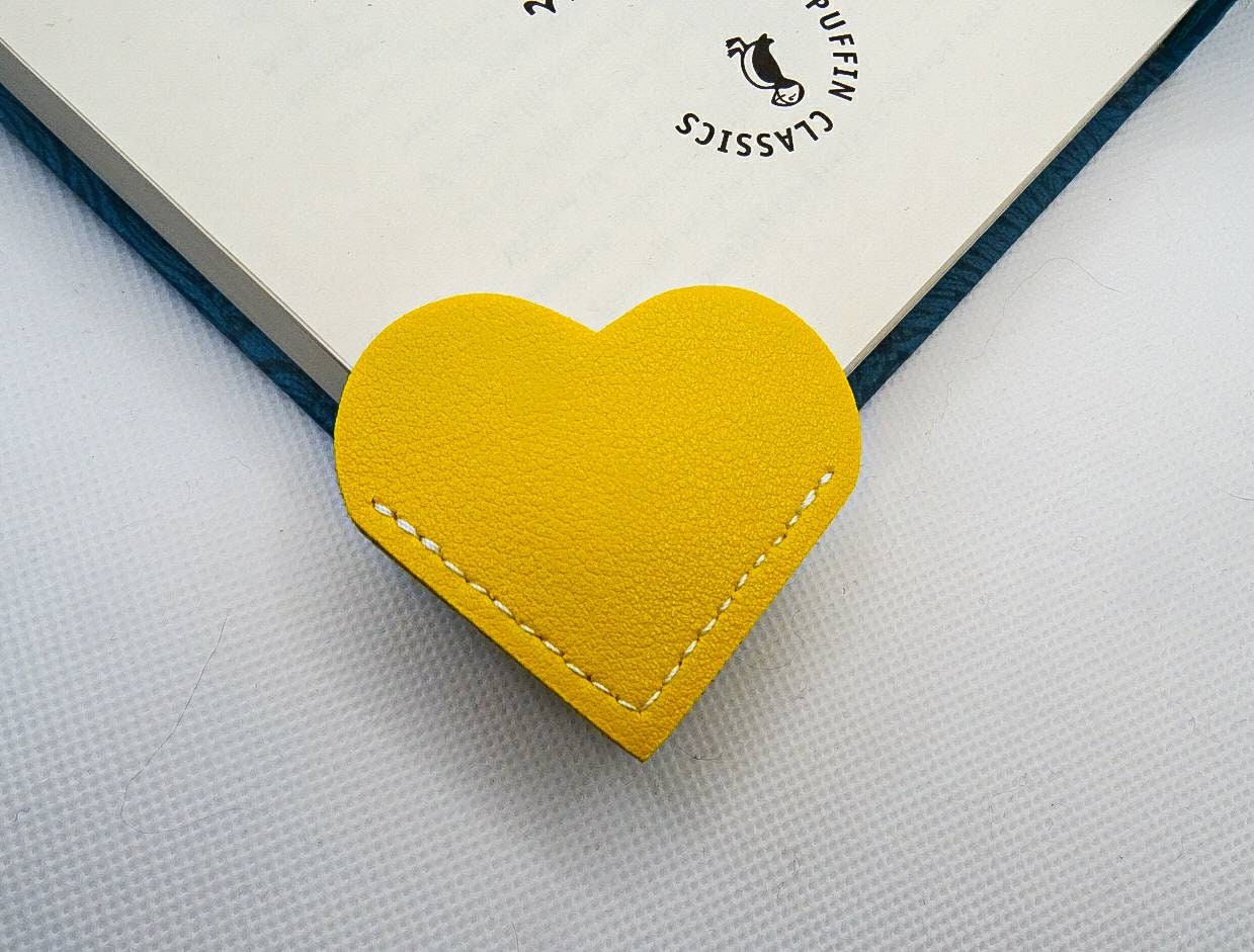 Heart Shaped Corner Bookmark colour Options Available - Etsy