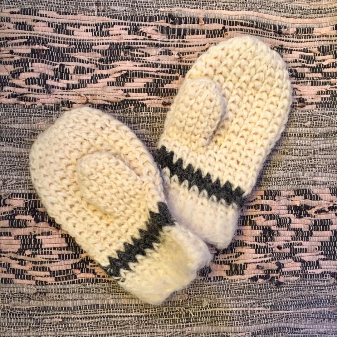 Vintage Hand-knitted Wool Mittens: Rustic Winter Gloves - Etsy