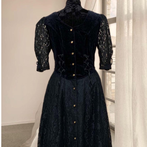 Vintage whimsigoth dress Black dirndl Trachten dress - Gem