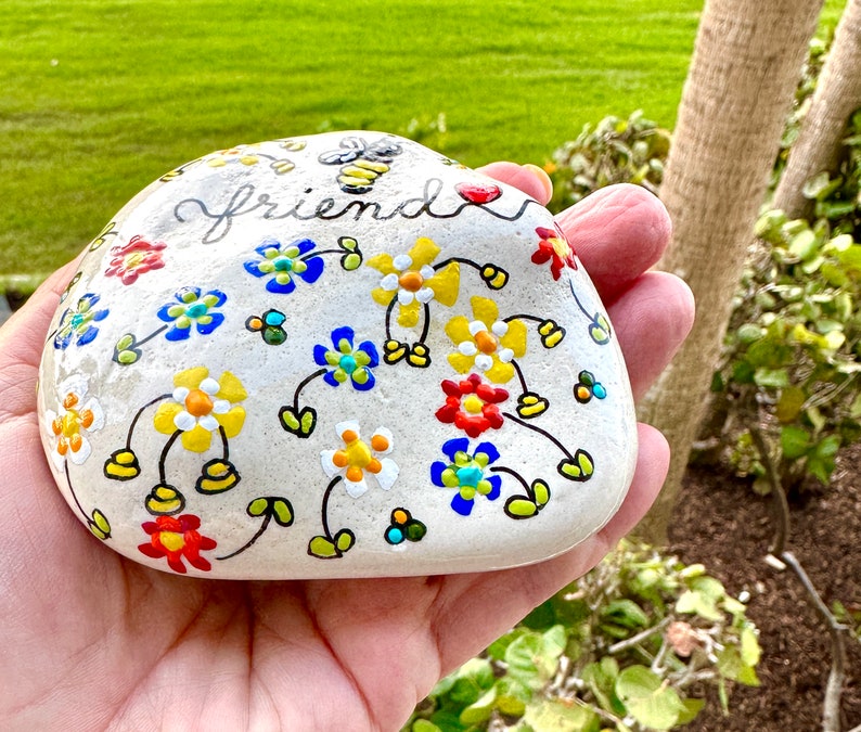 Friendship Rock, Bees and Flowers Rock - Etsy