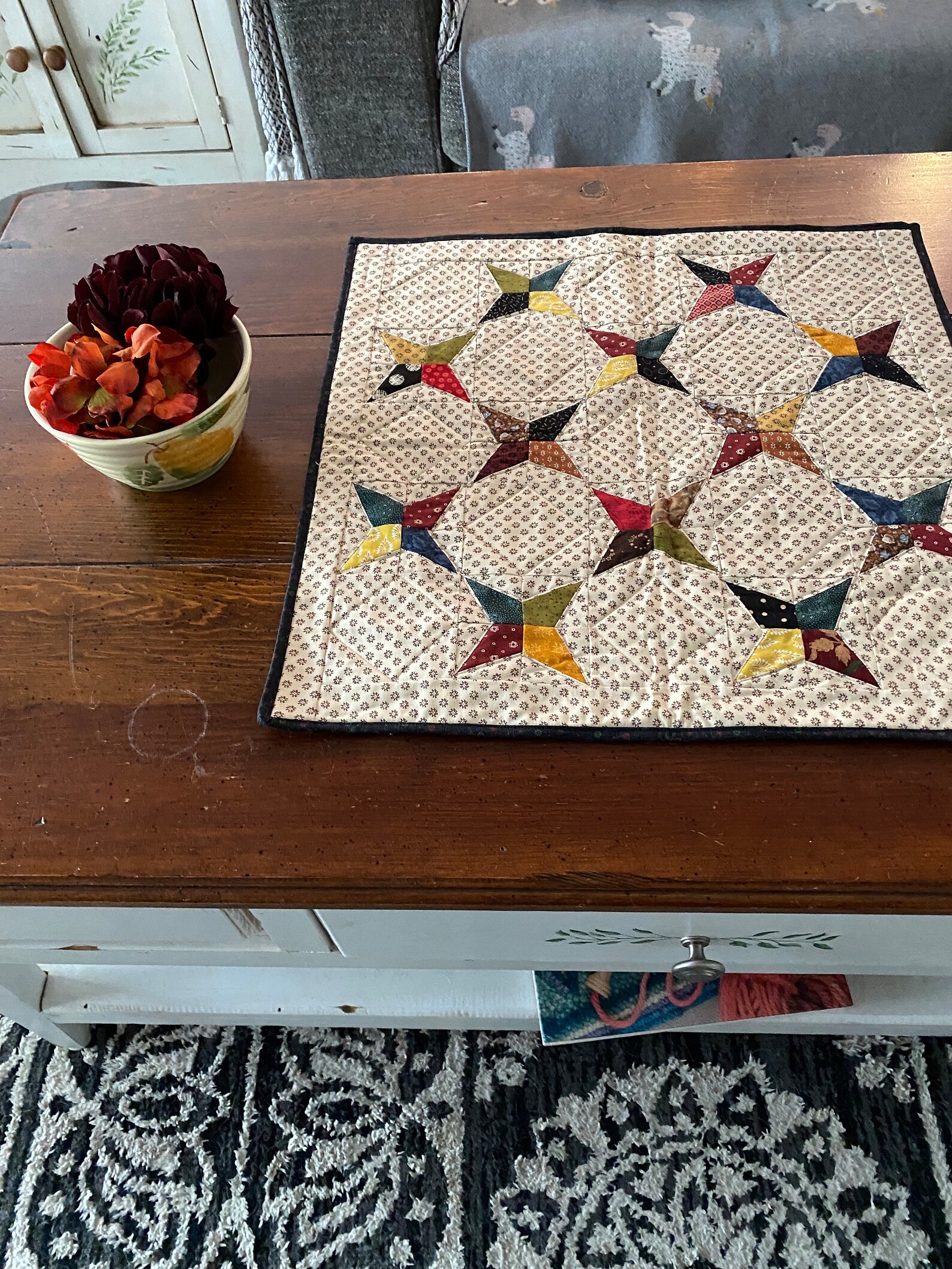 16 or 20 Square Table Topper With Funky Kite Star Like Blocks and Free ...