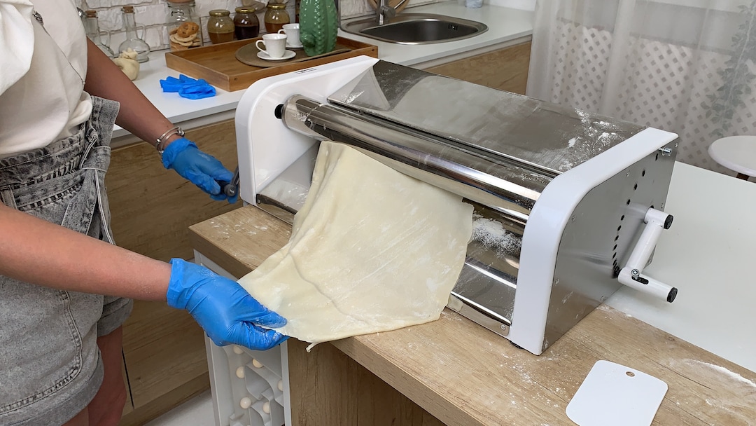 Professional Dough Sheeter Manual, Kitchen Appliances, Roller Pizza ...