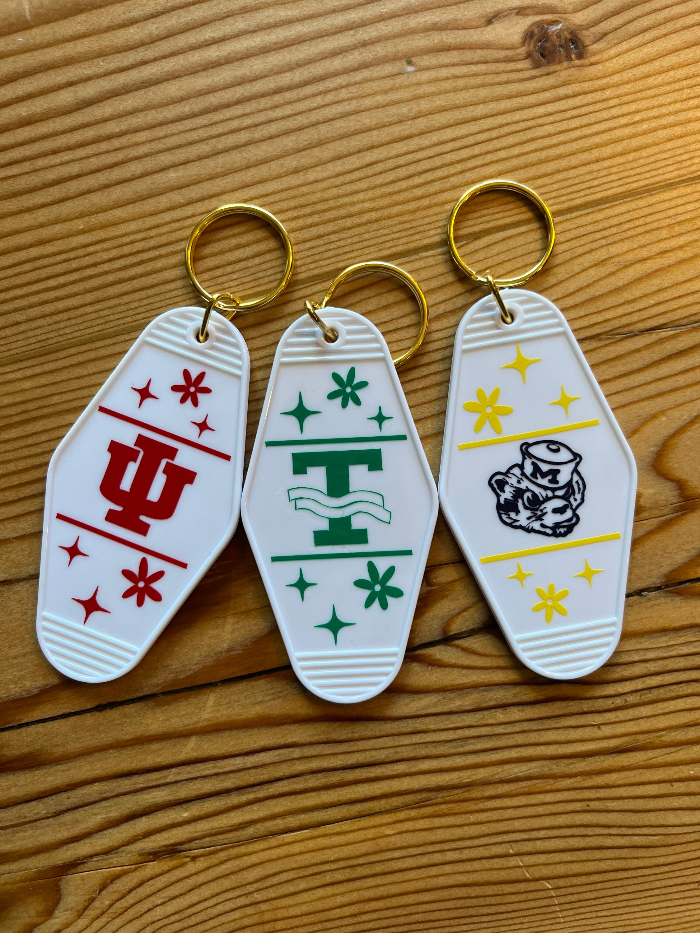 VINTAGE College Logo Motel Key Chains FREE SHIPPING - Etsy