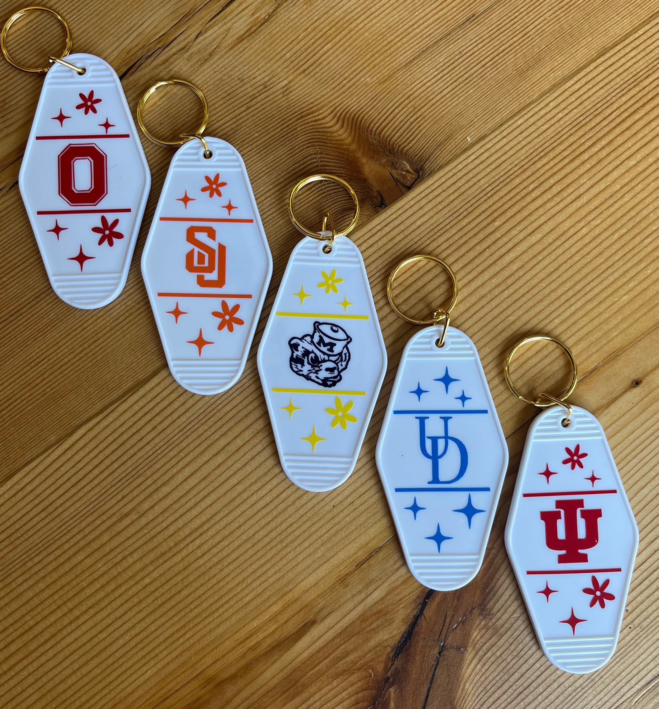 VINTAGE College Logo Motel Key Chains FREE SHIPPING - Etsy