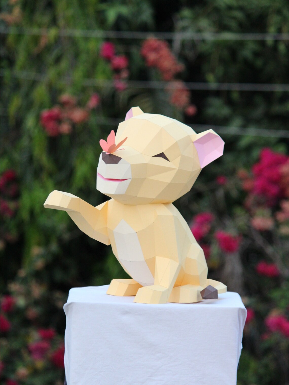 León papercraft SVG y PDF papercraft león jugando con - Etsy España