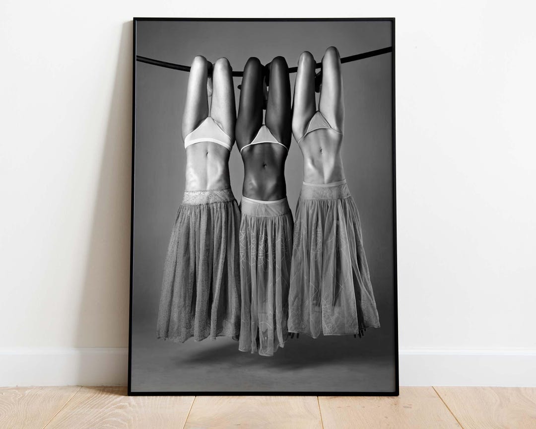 Three Top Models, Downloadable Fashion Black and White Poster ...