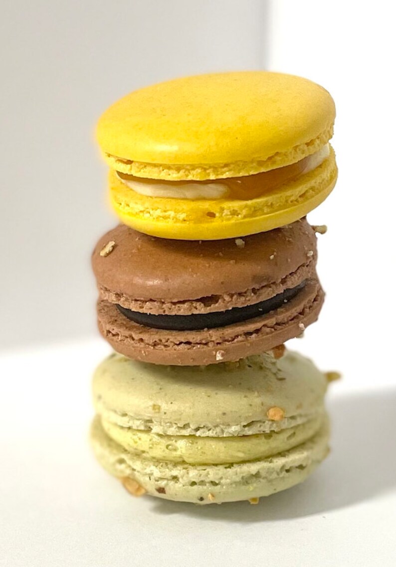 Kosher for Passover Pesach French Macarons, 4 Flavors per Box, Kosher ...
