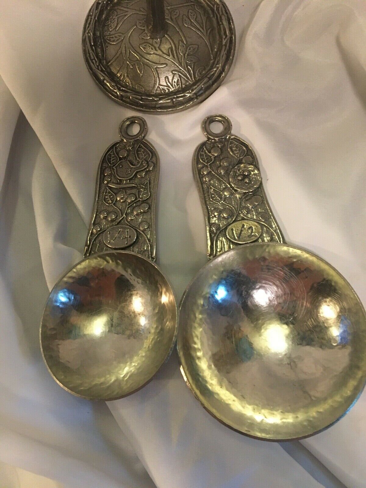 Crosby & Taylor Pewter Bird Measuring Cups With Counter Top Post ...
