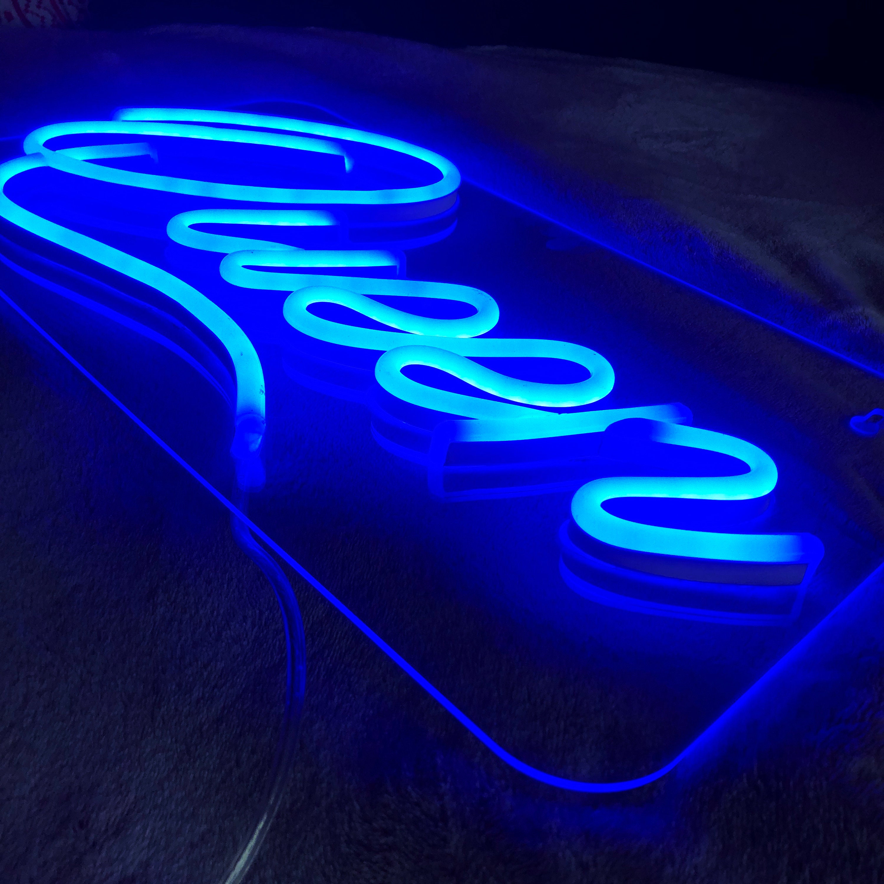 QUEEN Neon Light Sign. LED Custom Gift, Wall Decor Flex Neon, Night ...