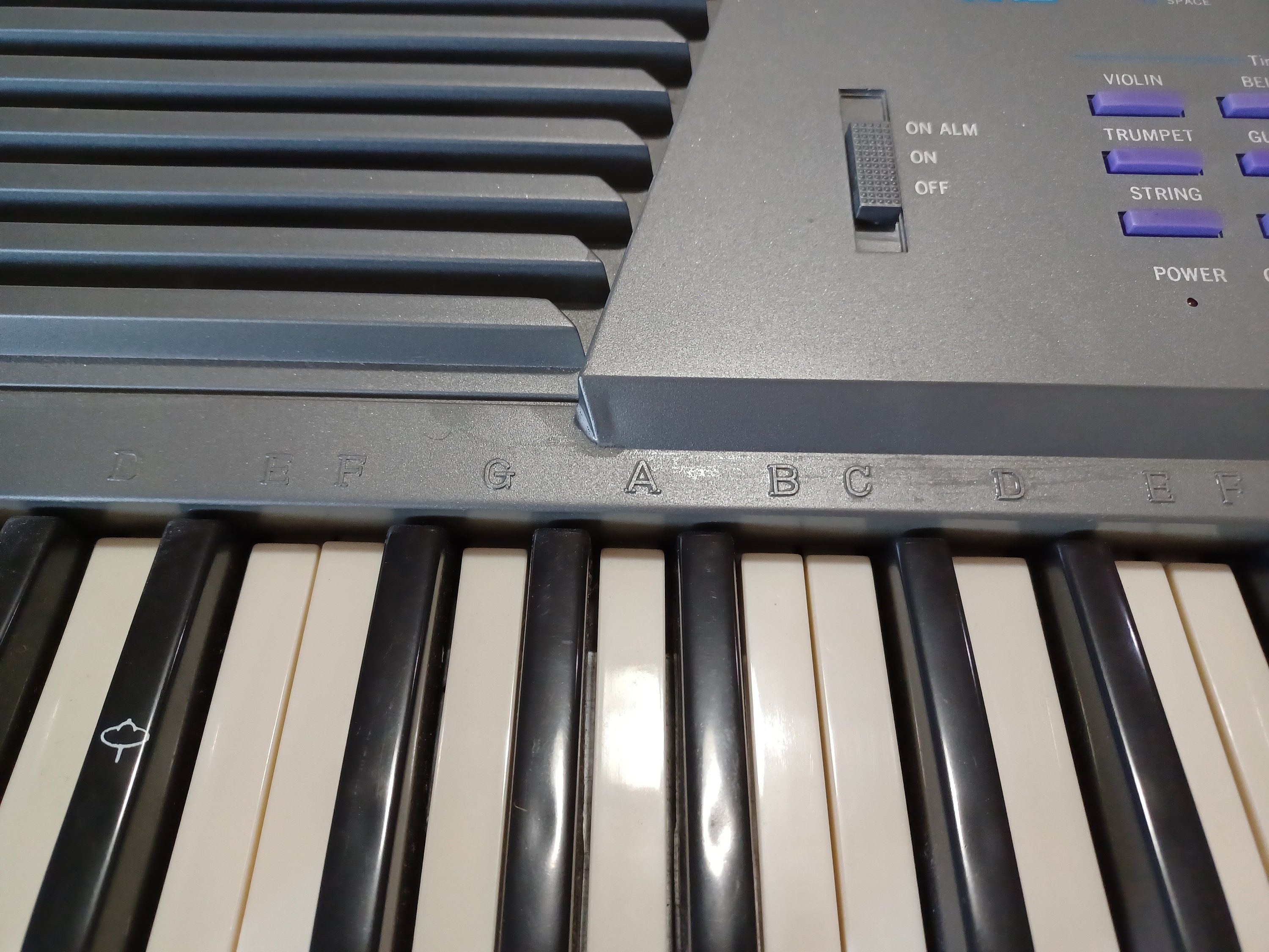 Vintage Electronic Keyboard JY-520B - 1980s Keyboard, Programmed for ...