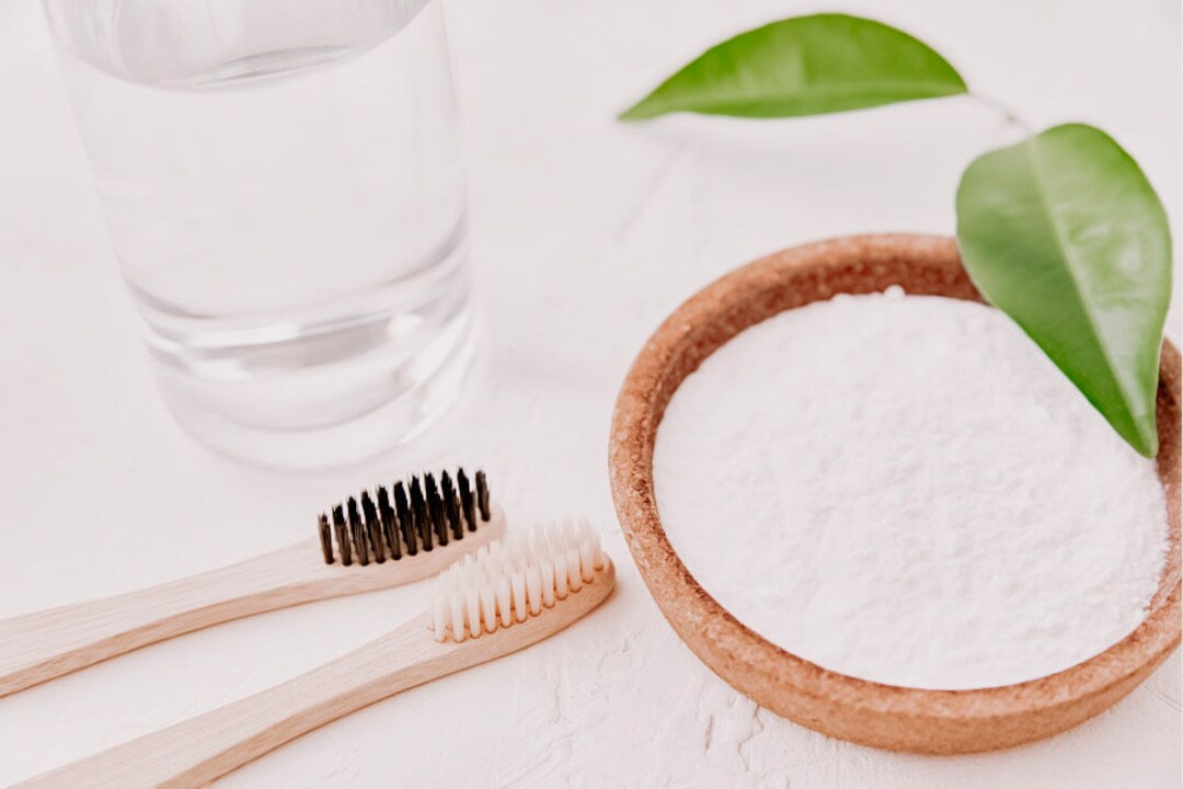 Oregano Natural Toothpaste. Essential Oil. Eco-friendly Jar. Includes ...