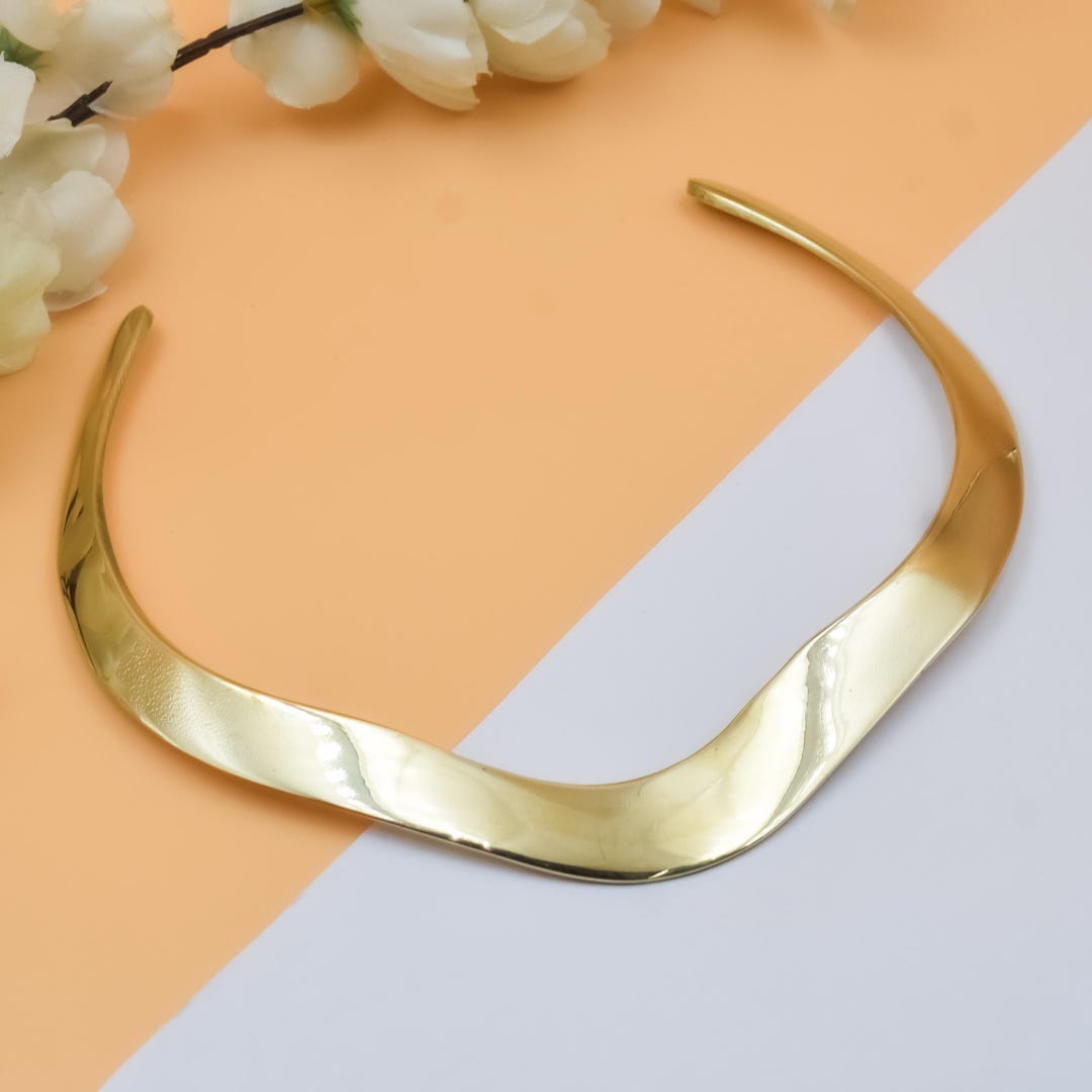 Curved Gold Collar Necklace | Minimalist Sculpted Choker for Women ...