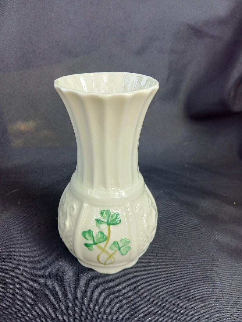 Vintage 4" Belleek Shamrock Fine Irish Porcelain Bud Vase - Etsy