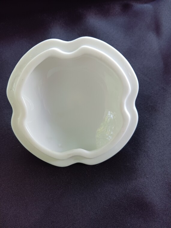 Vintage Porcelain Footed Pink Roses Powder / Trinket … - Gem