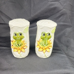 Vintage Pair 2 1976 Sears neil the Frog Ceramic Salt and Pepper Shakers ...