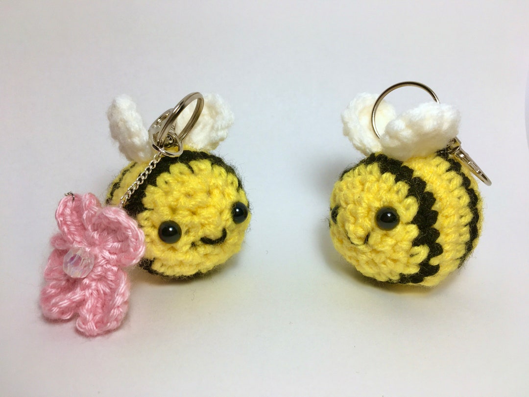 Crochet Bee Keychain With Flower - Etsy UK