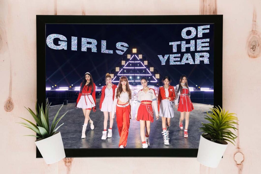 VCHA the 1st Single: Girls of the Year Kpop Music Album Poster, Kpop ...