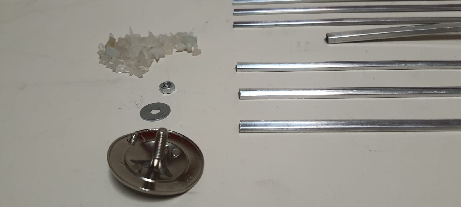 Mercedes W123 Radiator Grill Horizontal Moulding Trim Set & Clips GRILL ...