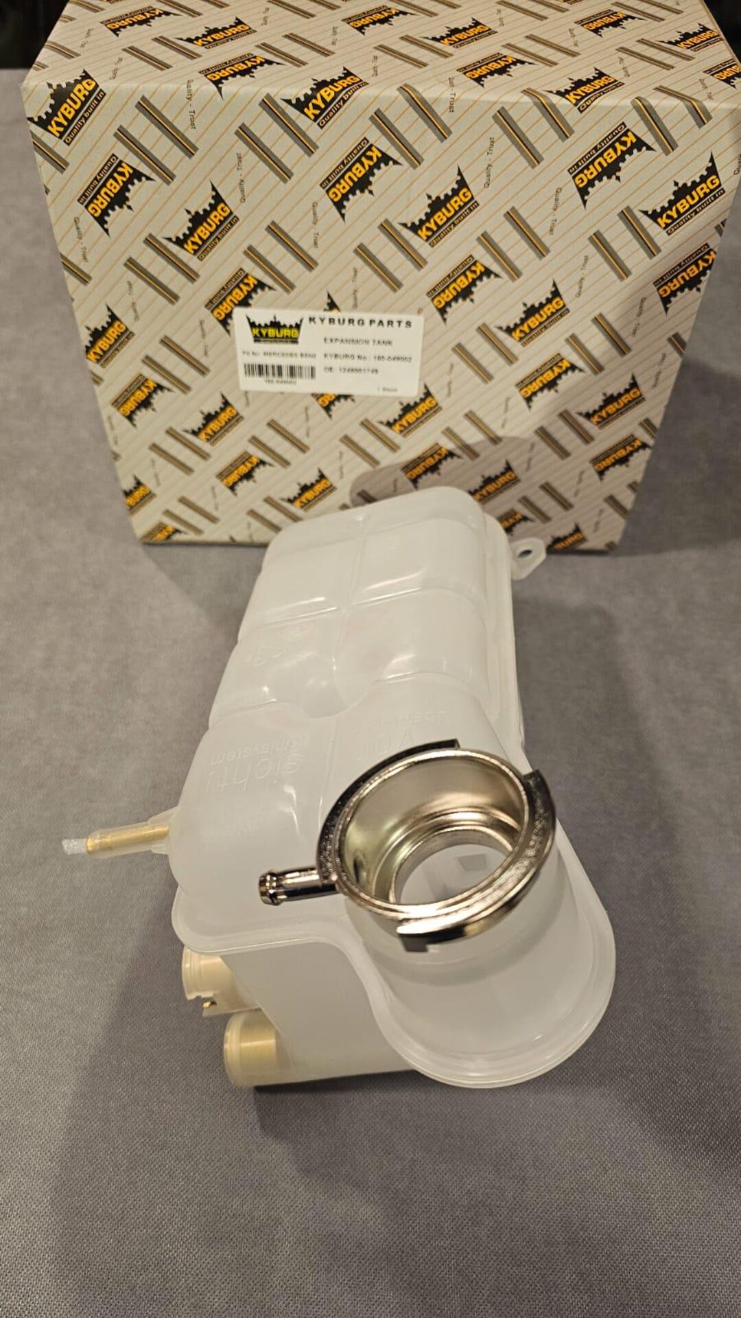 Balancing Tank Container Cooling Water for Mercedes-benz W124 E-class ...