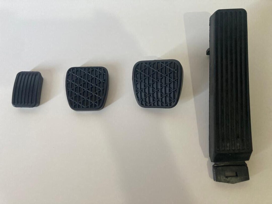 Mercedes W107 W114 W115 W116 W123 Pedal Rubber Set: Accelerator, Brake ...