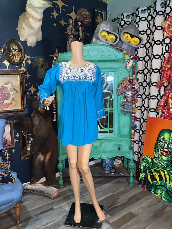 vintage blue embroidered 70s - Gem