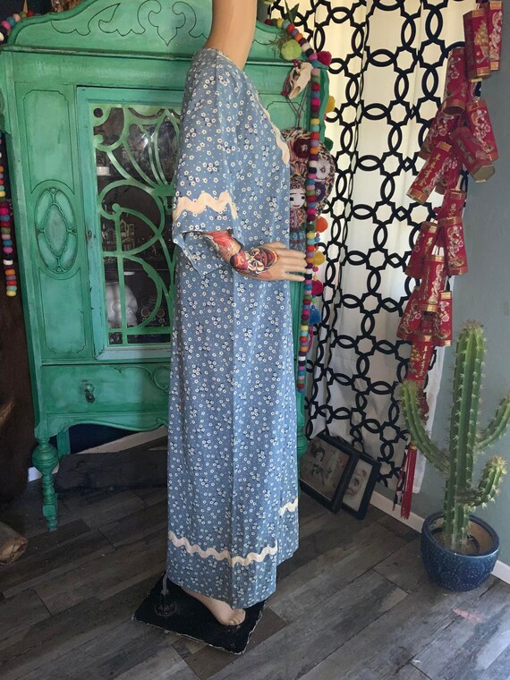 70s Vintage Ric Rac Floral Maxi Zipup House Dress Caf… - Gem