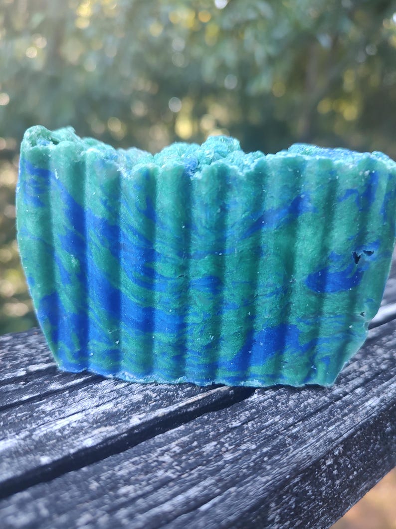 FOREST CABIN Premium Homemade Soap Bar Smells Like Crisp Pine Warm ...
