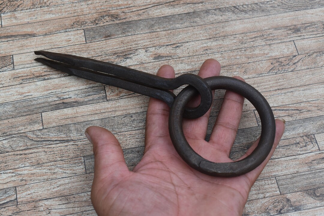 Vintage Style Handmade Wrought Iron Handforged Horse Tie Hitching Post ...