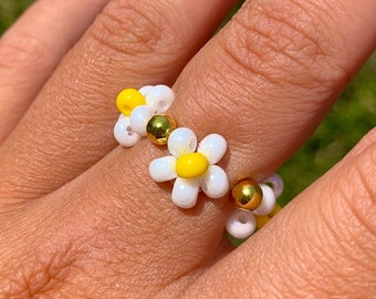 Beaded Daisy Flower Ring Daisy Bead Ring, Beach Jewelry, Seed Bead ...