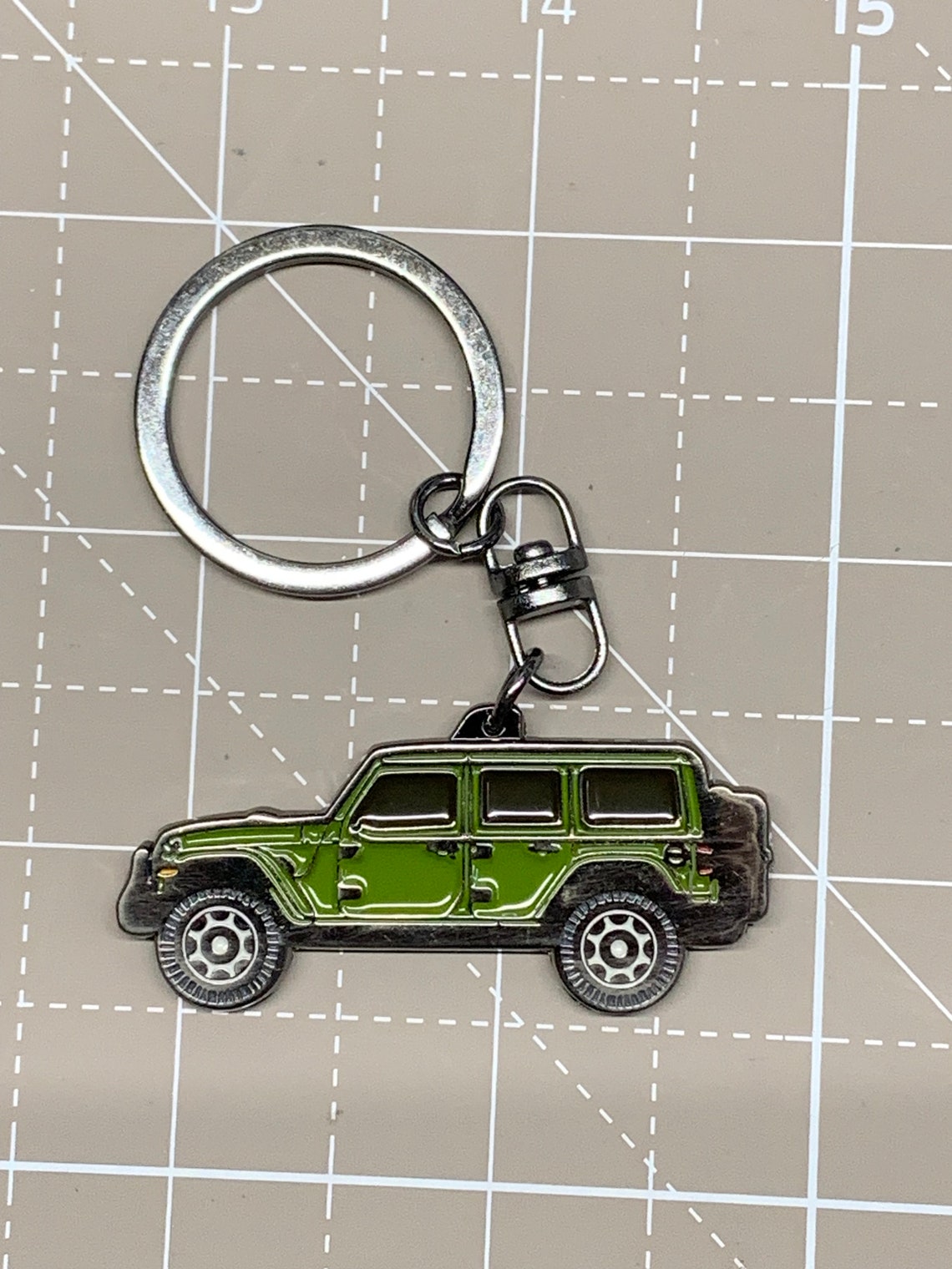 Keychain Fit for Jeep Wrangler JL 2door or 4door Both Side Image Enamel ...