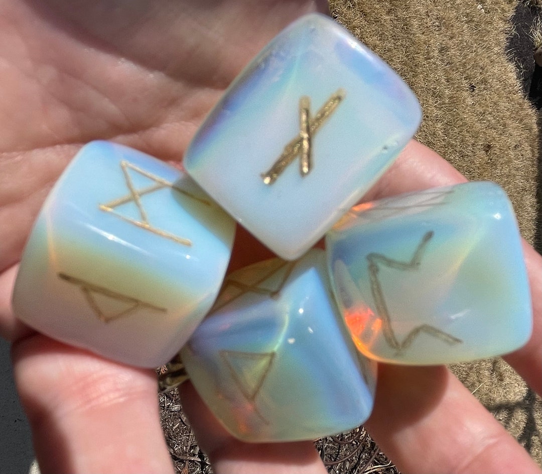 Stone Elder Futhark Rune Dice D6 Set - Etsy