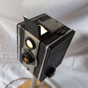 Vintage Box Camera Lamp - Etsy