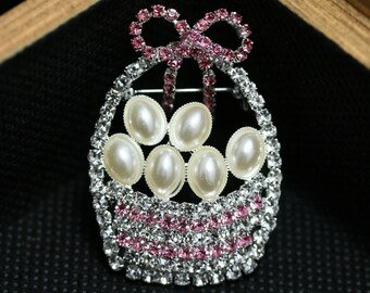 Easter Egg Brooch - Etsy