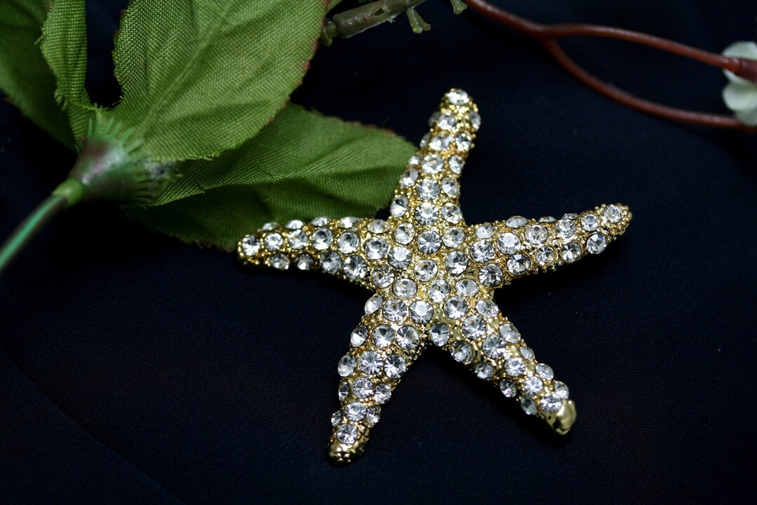 Rhinestone Starfish Brooch Pin in Gold-plate, Crystal Sea Life Jewelry ...