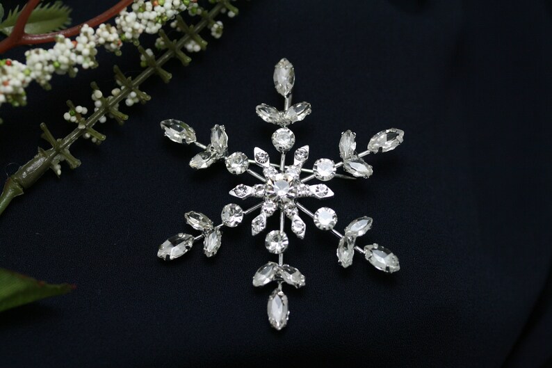Rhinestone Prong-set Christmas Snowflake Brooch Pin and - Etsy
