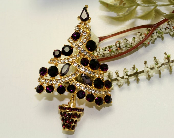 Santa and His Reindeer Sleigh Ride Brooch Pin, Vintage Inspired ...