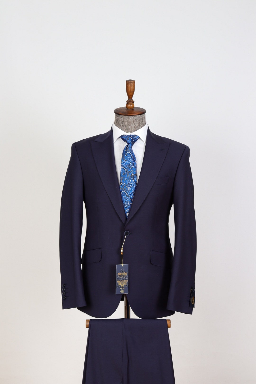 Navy Blue, Classic 180s Super Woven Wool Men's Suit Perfect for ...