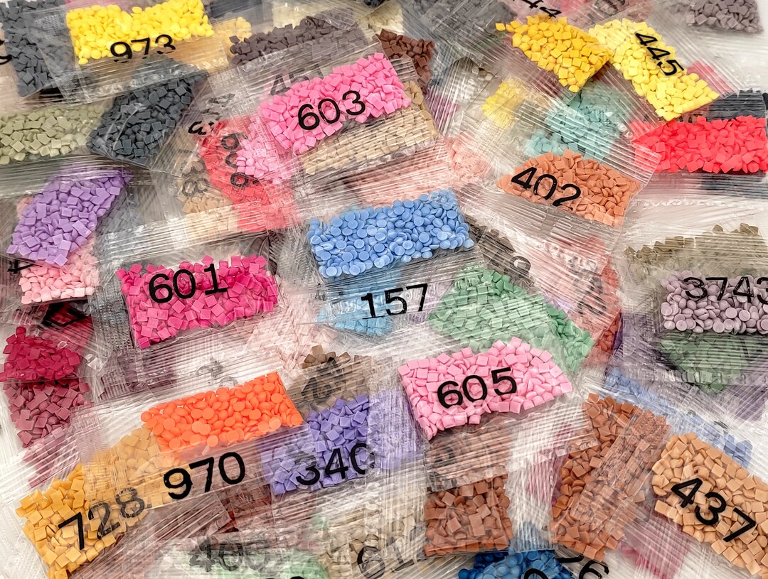 600 Diamonds DMC 991 empire Green Bags of Round or Square Rhinestones ...