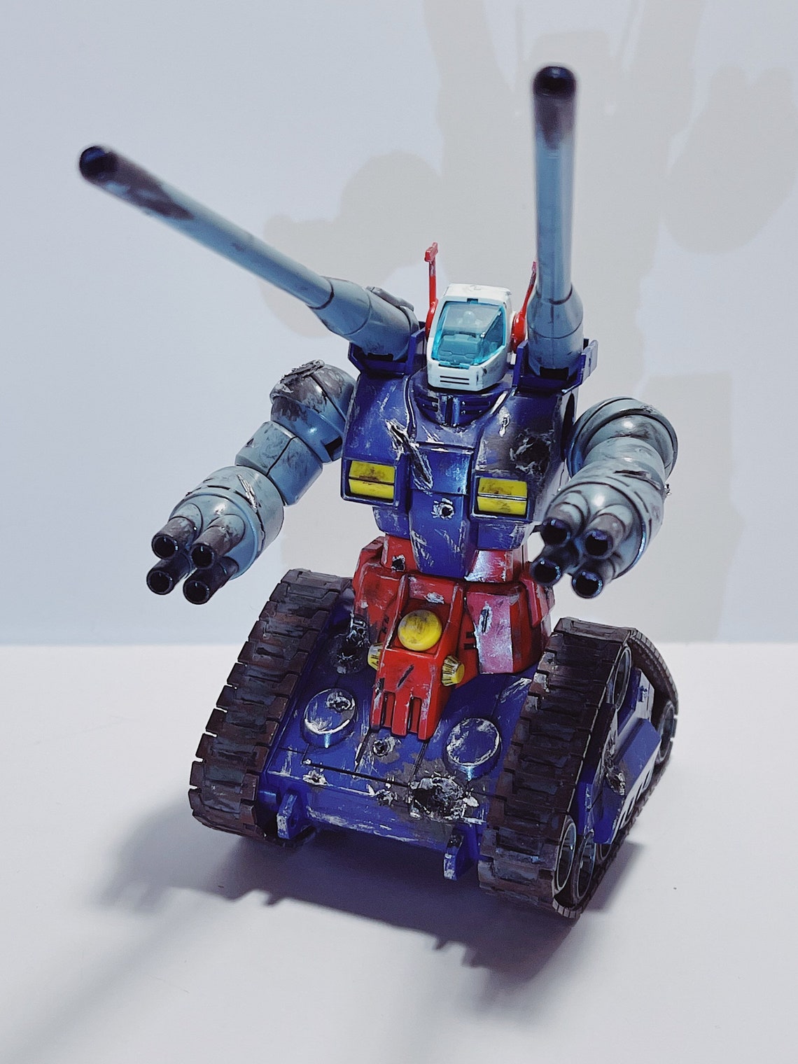 Mobile Suit Gundam RX-75 Guntank battle damaged HG 1/144 | Etsy