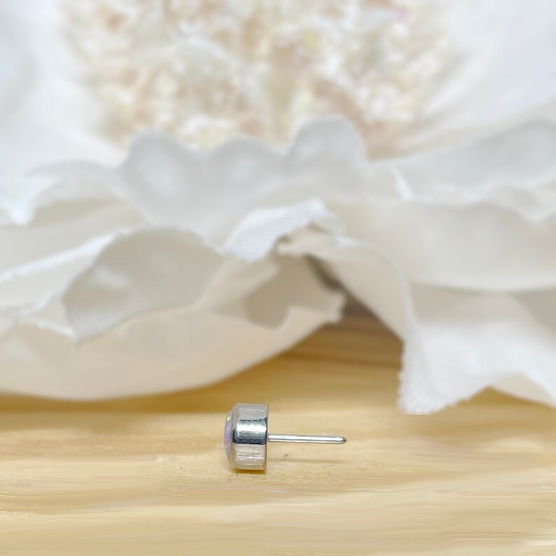 Implant Grade Titanium Threadless Push in Round Bezel 4mm CZ - Etsy