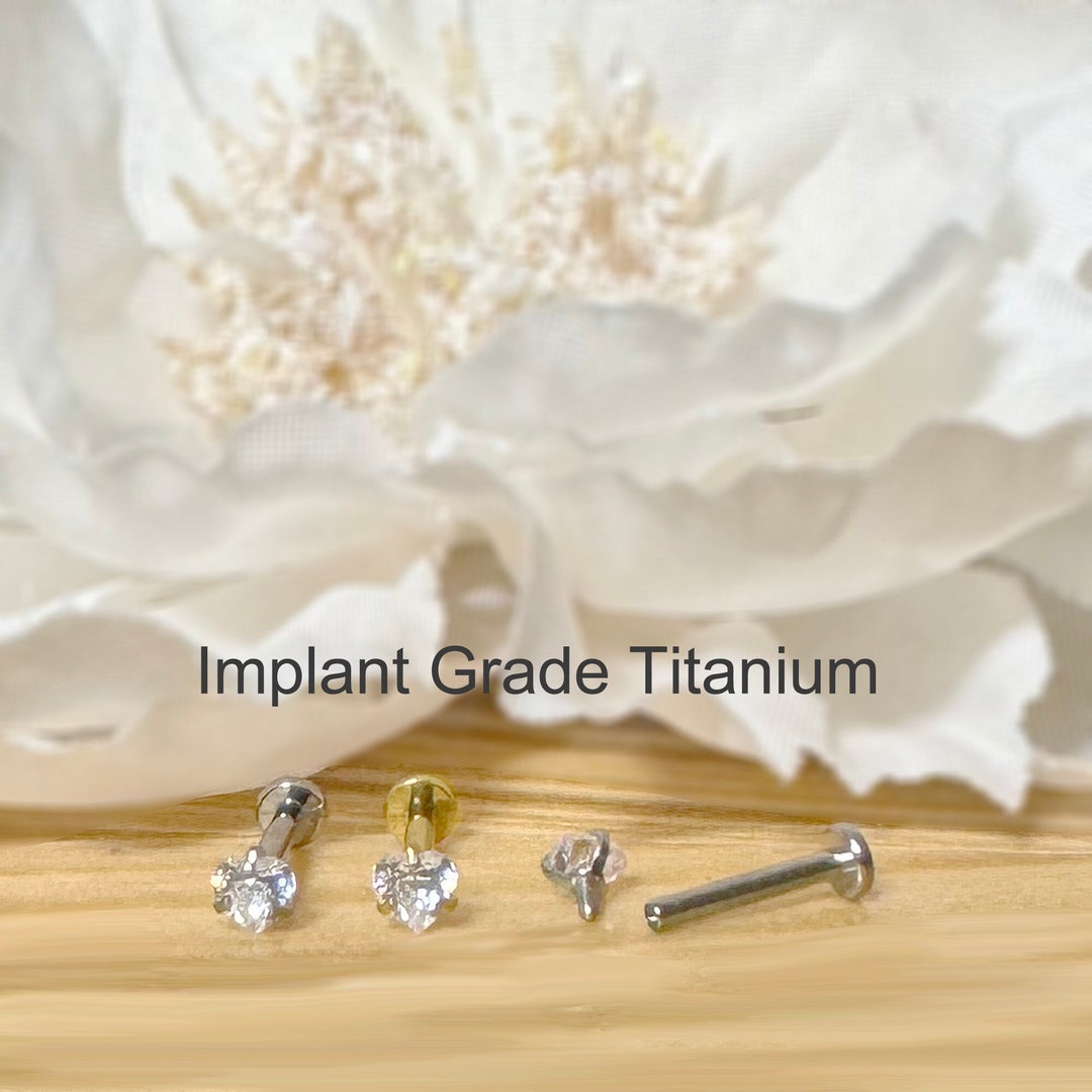 16G Implant Grade Titanium Heart CZ Prong Set Top Internally Threaded ...