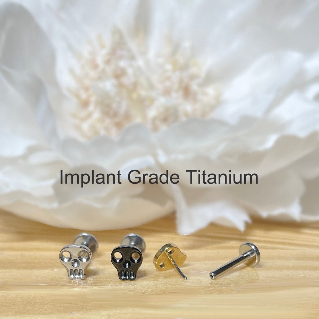 Implant Grade Titanium Threadless Push in Hollow Skull Top Labret Bar Stud • 20G/18G/16G ...