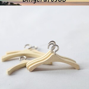 Miniature Coat Hangers, 5PCS/SET Dollhouse Miniture Coat Hanger ...