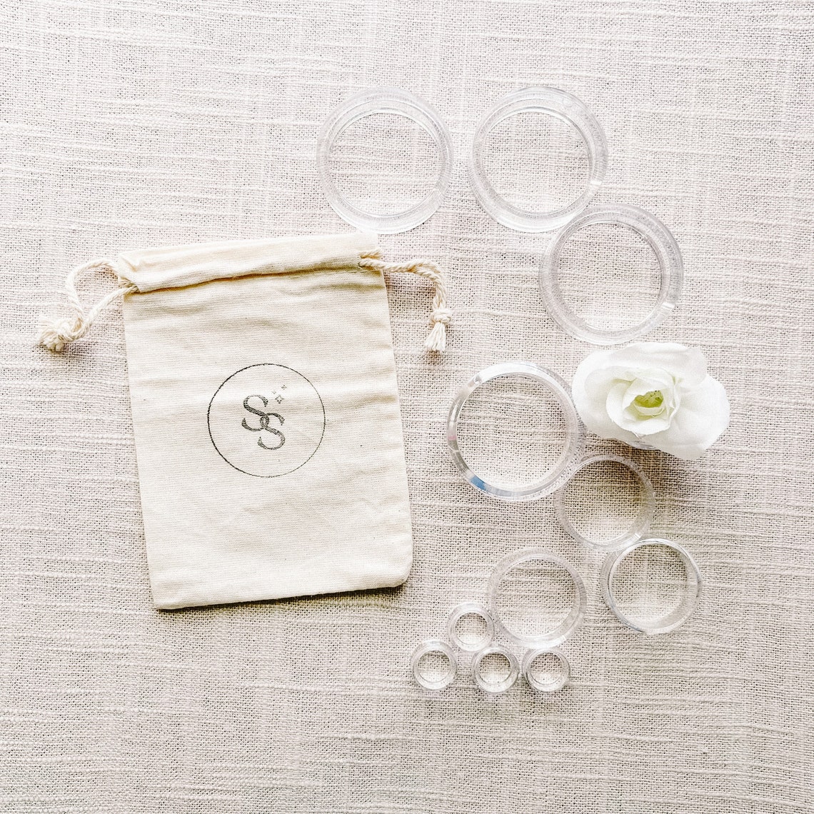 Set of 12 Round Floral Risers for Photographers Invitation - Etsy